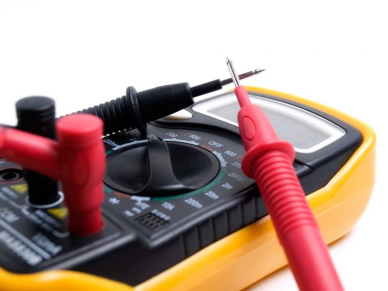 Learn How to Use a Cen-Tech Digital Multimeter to Check Voltage - MEC